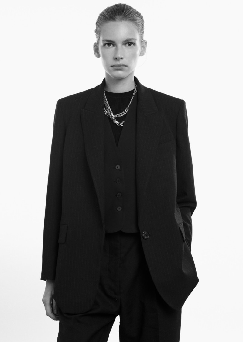 Photo of fashion model Joséphine Jeanne - ID 691054 | Models | The FMD