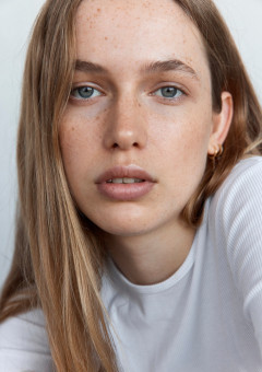 Lucy Dechen - Fashion Model | Models | Photos, Editorials & Latest News ...
