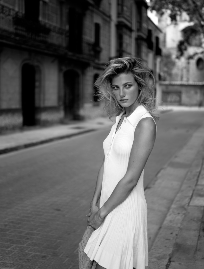 Photo of fashion model Jemima Robinson - ID 738523 | Models | The FMD