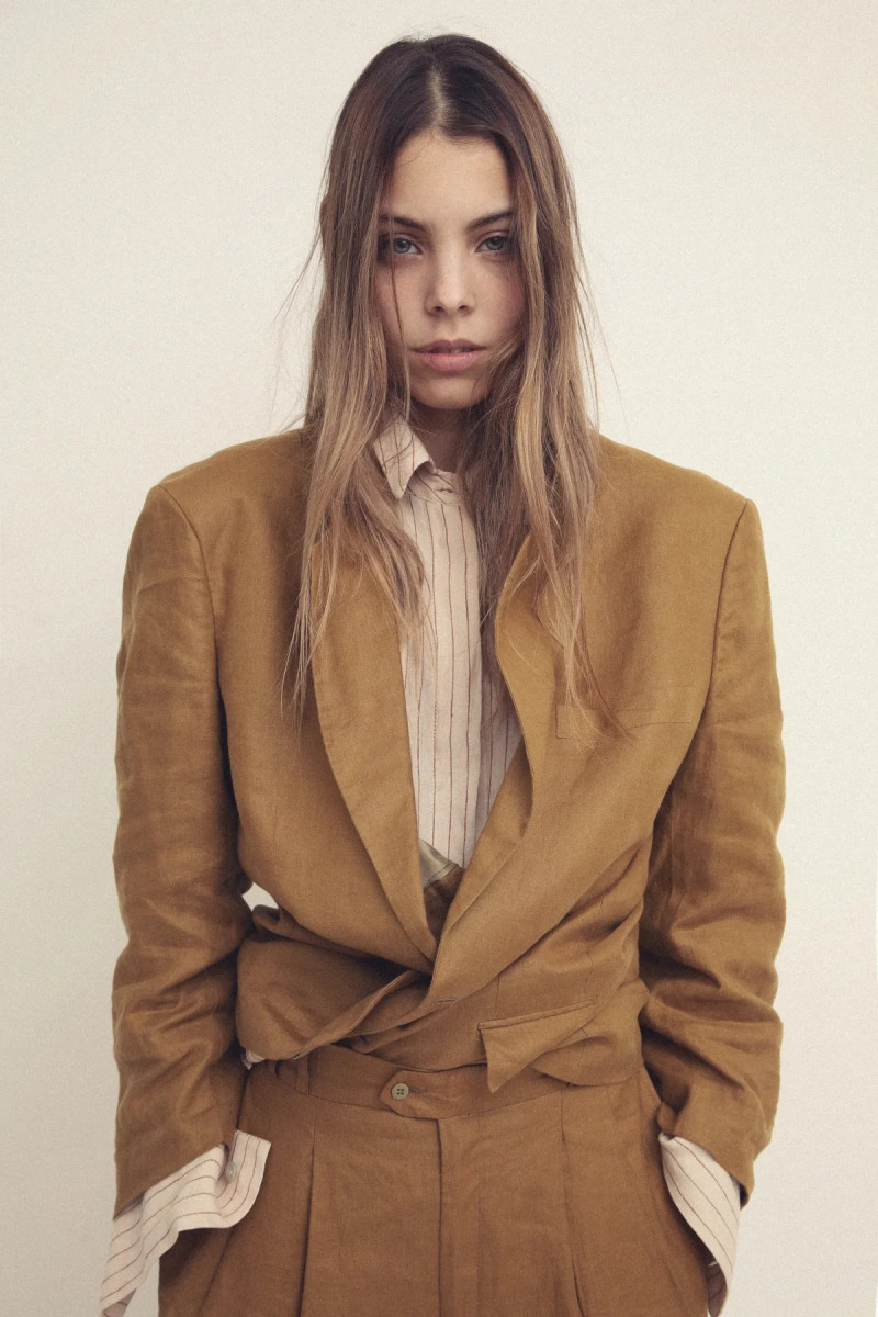 Photo of fashion model Analou Vallejos - ID 740935 | Models | The FMD