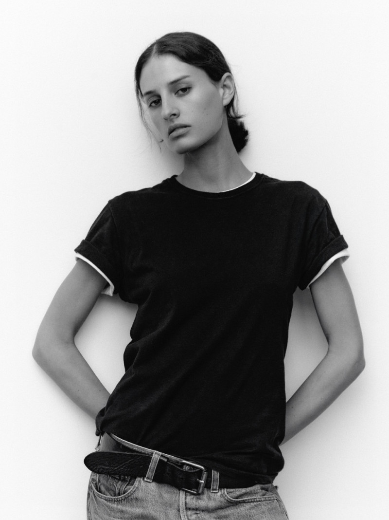 Photo of fashion model Adrienne Shaul - ID 742160 | Models | The FMD